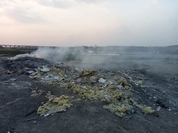 Tapi became a railway dumping ground, pollution is caused due to ...