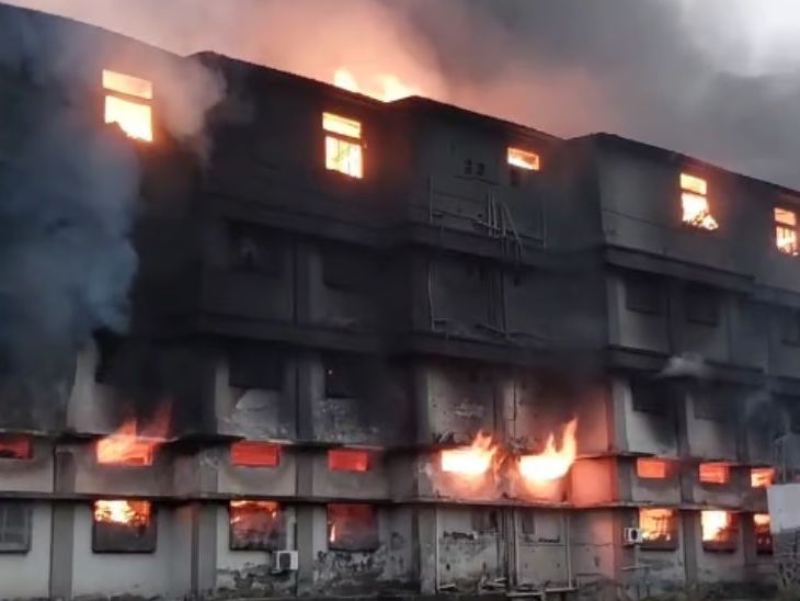 A major fire broke out at a diaper manufacturing company in Bhiwandi ...