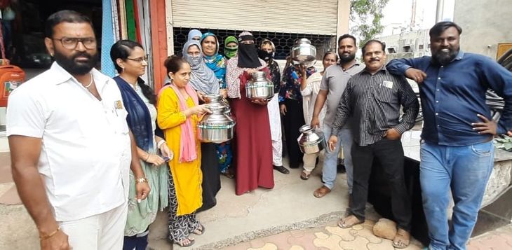 Handa Morcha to Gram Panchayat office for water of women in Tisgaon ...