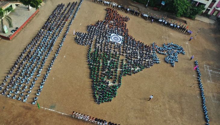 Map of India created by 1150 students, on Independence Day in Jamkhed ...