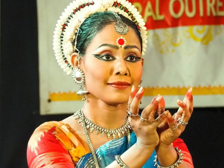 The melodious singing, amazing dance innovation is appreciated by the ...