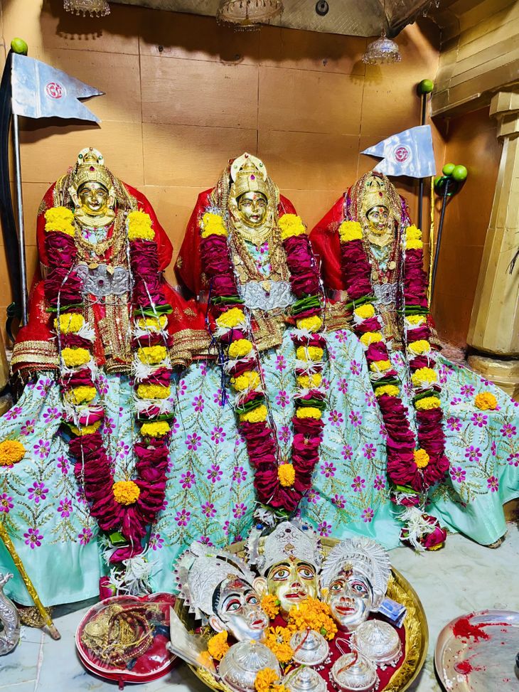 The tradition of moving the same idol of Jagdamba Devi to two temples ...