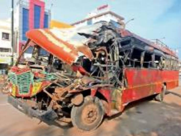 The driver lost control while giving way to the ambulance; ST collided ...