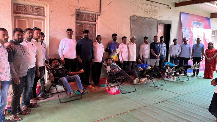 Blood donation of 108 youths on the occasion of Datta Jayanti, an ...