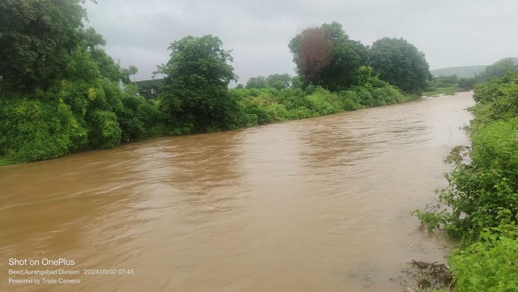 Crop damage compensation of Rs 30 crore approved for Dharur | धारूरसाठी ...