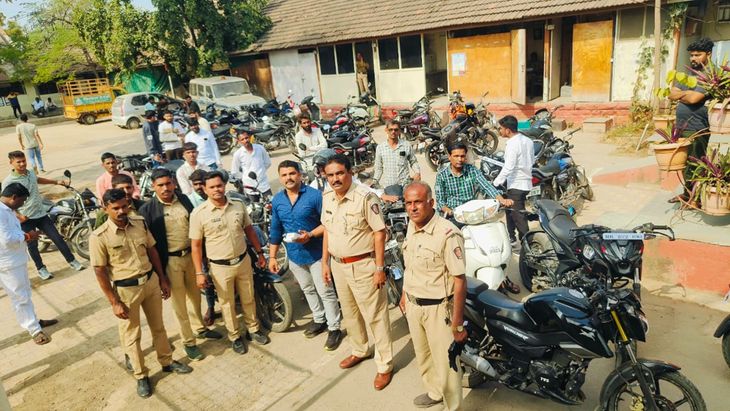 Action taken against 118 two-wheelers violating traffic rules, fine of ...