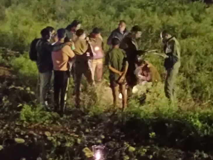 Nagpur Police Investigate in Anjangaon Riverbed at Night | रात्रीच्या ...