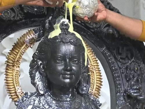 Ayodhya Ram Mandir LIVE Photos Update; Yogi Adityanath Narendra Modi ...
