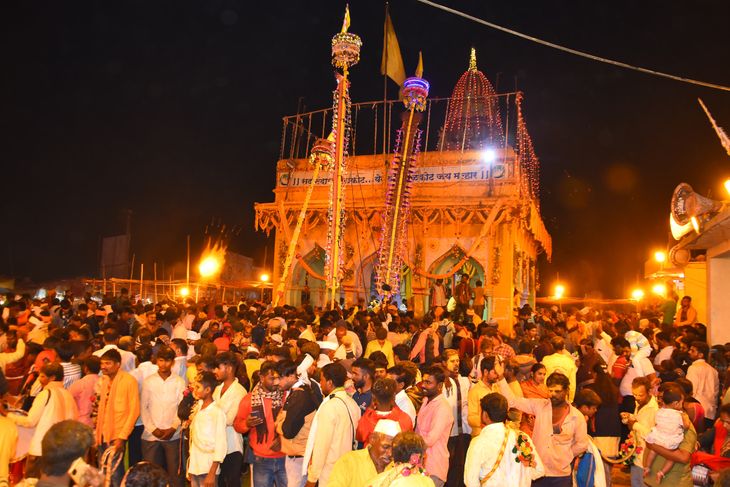 Khandoba Yatra begins in Mailarpur; Excitement with Waghya-Murali songs ...