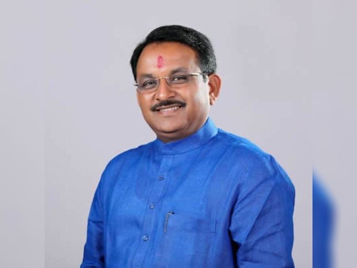 Shivaji Maharaj realized the dream of Swarajya by taking the Mavlas of the Atharapgad caste with ...