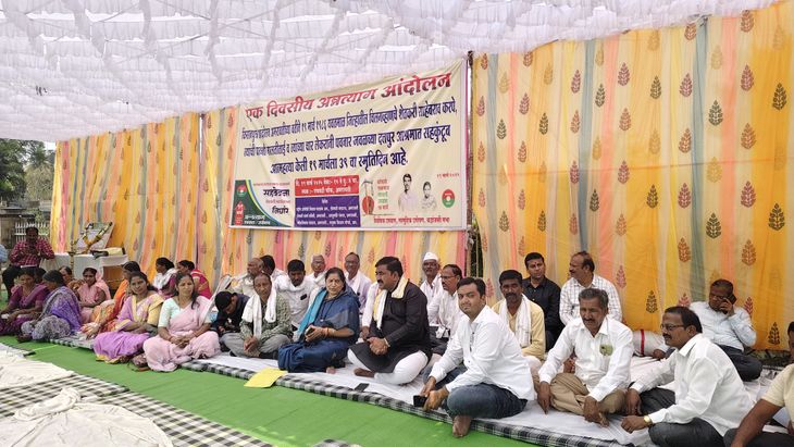 Farmers' sons pay tribute to Dattapur farmer by sacrificing food ...