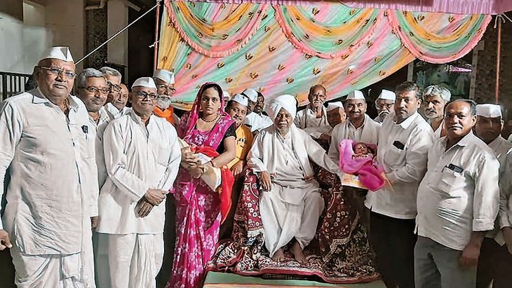 Flowers bloom on the family tree of Kirtan and Mehboob Patel after 13 ...