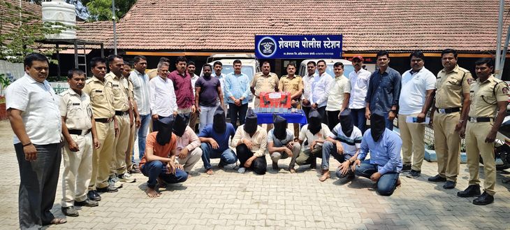 Eight people arrested in Shevgaon with village gang, live cartridges ...
