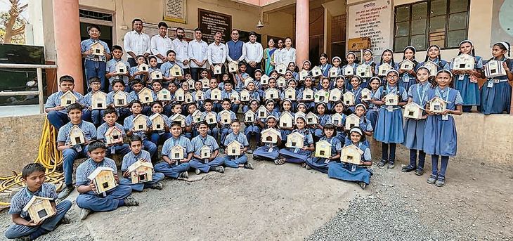 200 nests and water pots for birds by students of Jankai Vidyalaya, an ...