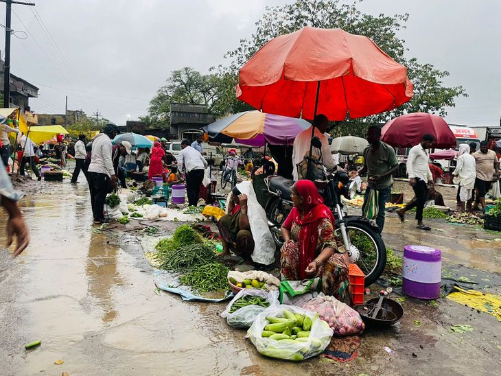 Vairag's weekly market is 'in the water', attendance has been low for ...