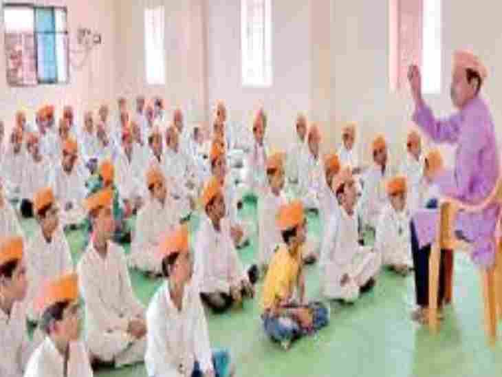 It is necessary to study the heroic story of Veer Savarkar - Guidance ...
