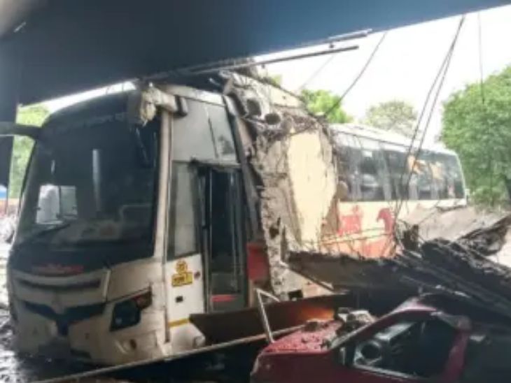 Sinnar bus stand slab collapses, all passengers evacuated | नाशिकमध्ये ...