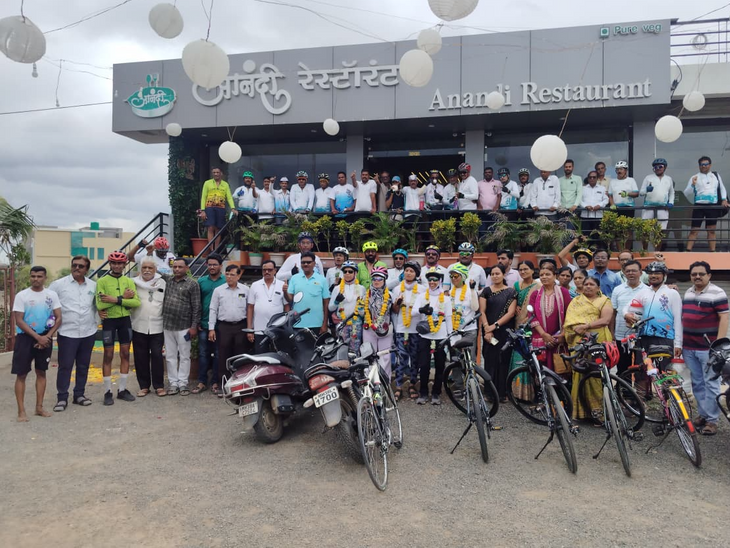 Amravati to Pandharpur Cycle Wari Receives Grand Welcome In Hingoli ...