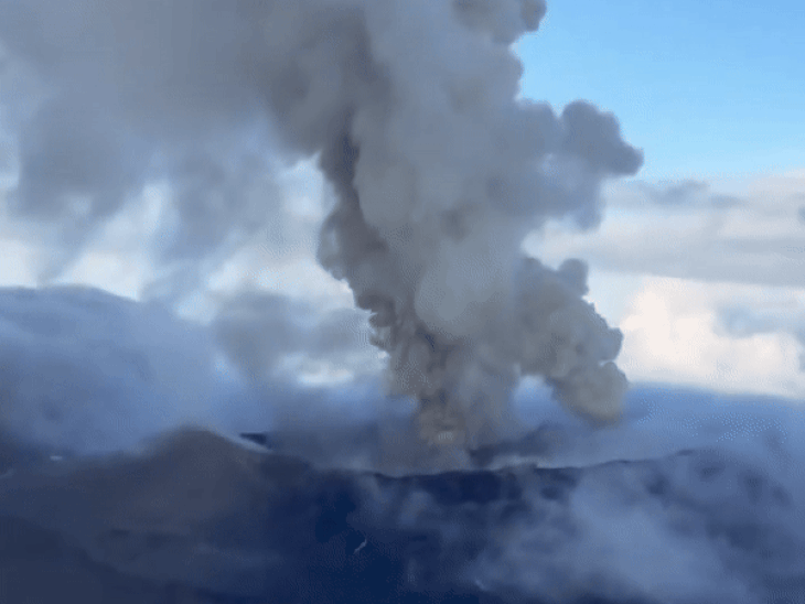 Volcanic eruption in Kamchatka, Russia after 600 years