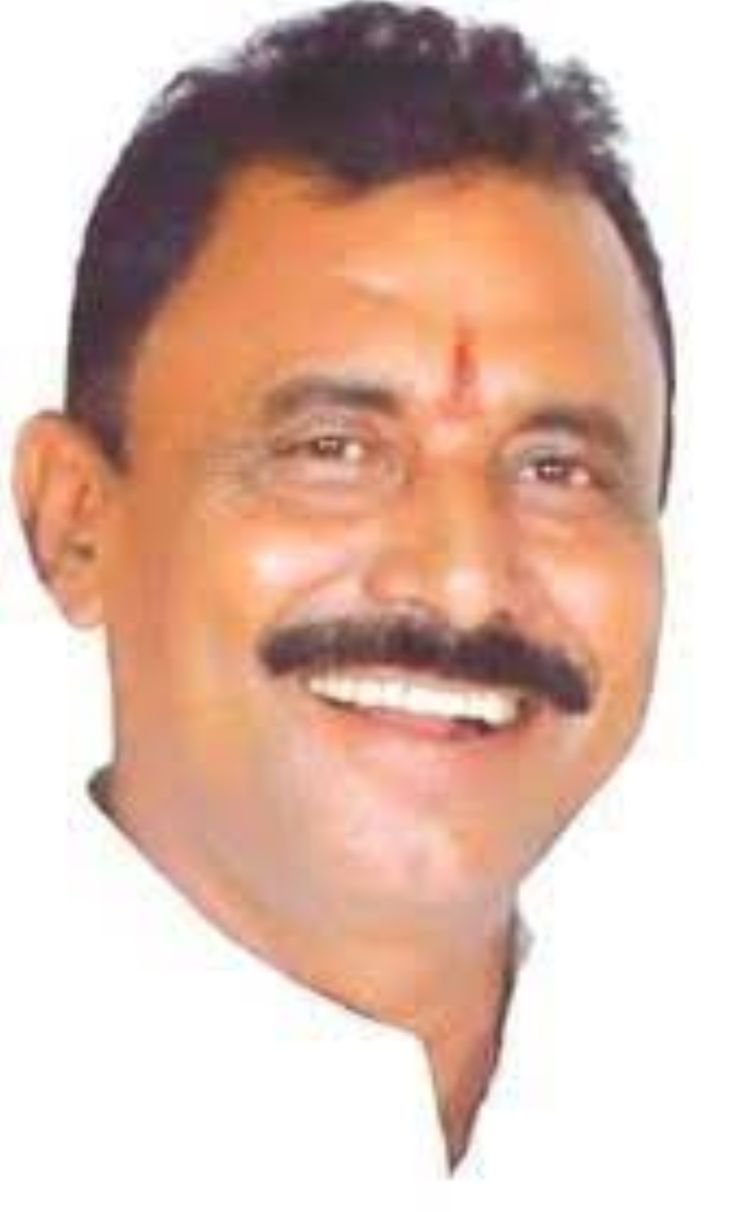 Former MLA from Melghat Rajkumar Patel joins Congress party, joins ...
