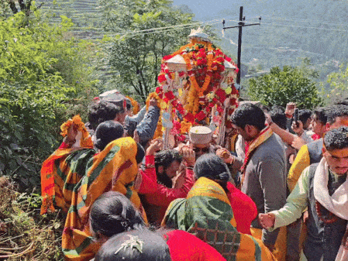 Baba Kedar's five-faced palanquin reaches Ukhimath