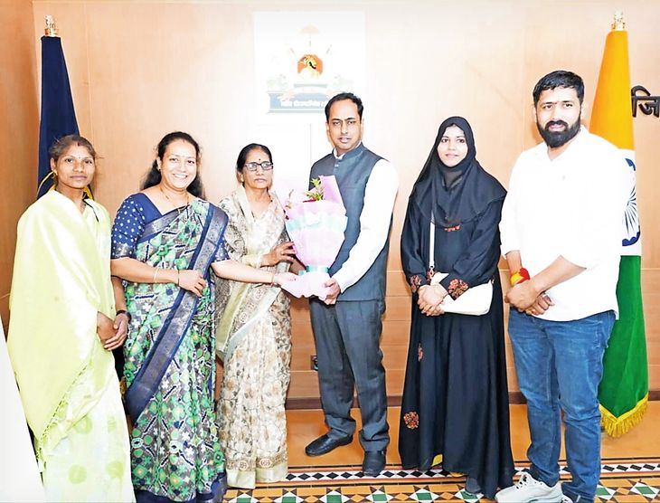 Independent corporators formed Shri Devmamaledar group in Satana ...