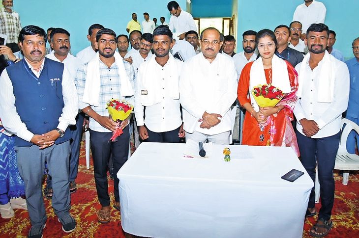 'Pravara' students should make a name for themselves in administrative ...