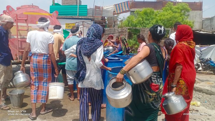 Villagers wander wildly for water in the hot summer, severe shortage in ...