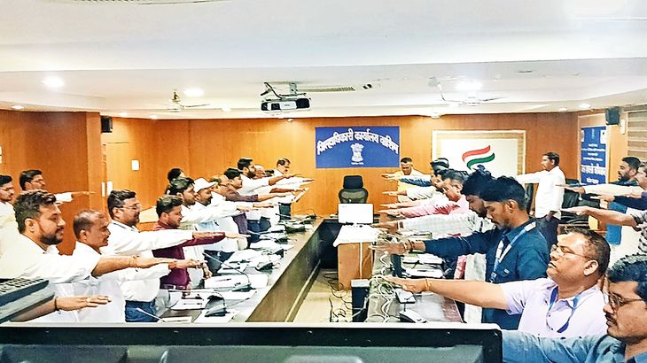 Pledge to conserve environment at District Collector's Office ...