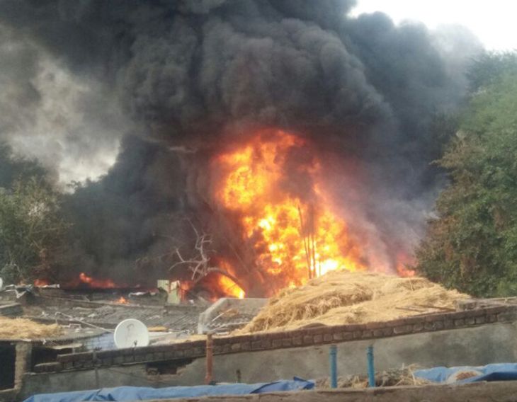 fire in plastic go down in shantinagar of ghatlodia area of ahemdabad