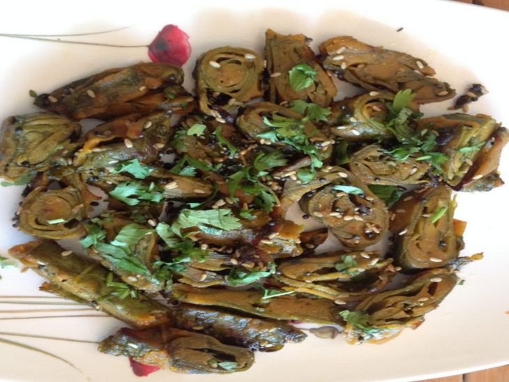 Try delicious and very yummy Palak Patra for yummy breakfast | અળવીનાં ...