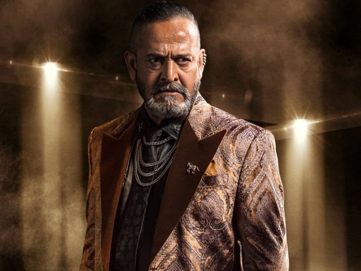 First Look release of the characters of the movie Sahoo | ‘સાહો ...