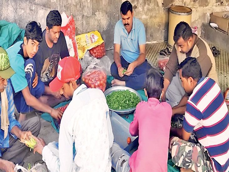 Dwarka LCB serves food to 2000 hungry