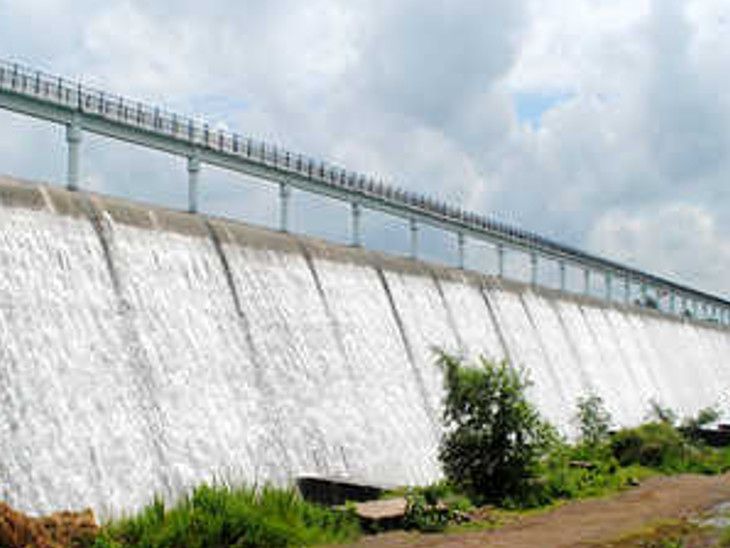 in rajkot aaji dam overflow,