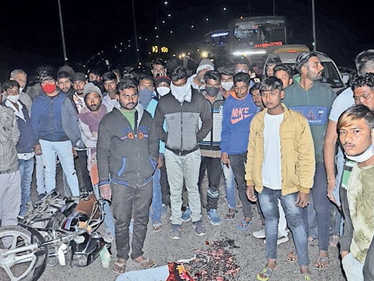 Truck-bike accident on Victoria Bridge in Jamnagar, 1 killed | દુર્ઘટના ...