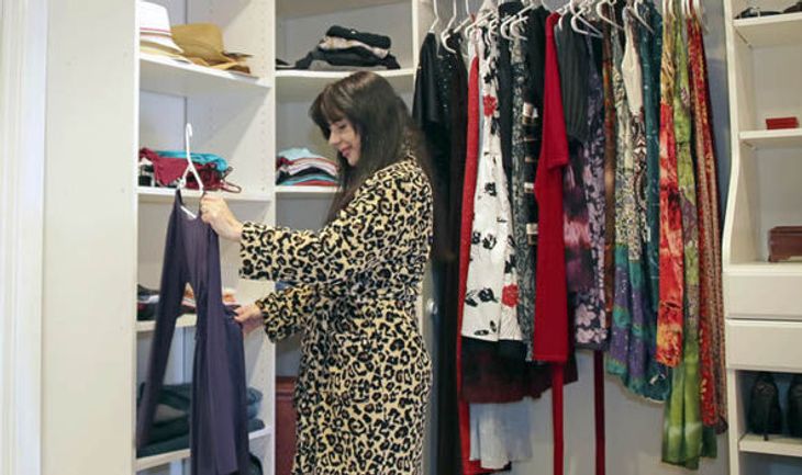 Know, How Many Clothes Are There In The Wardrobe Of Girls Crying Due To ...