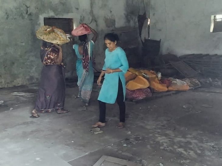 Outrage over the cleaning of the new office of Naswadi ICDS by Tedagar ...