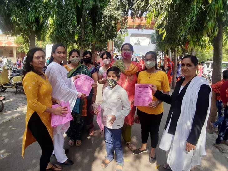 Legal camp for public awareness at Osara temple in Bharuch under Azadi ...