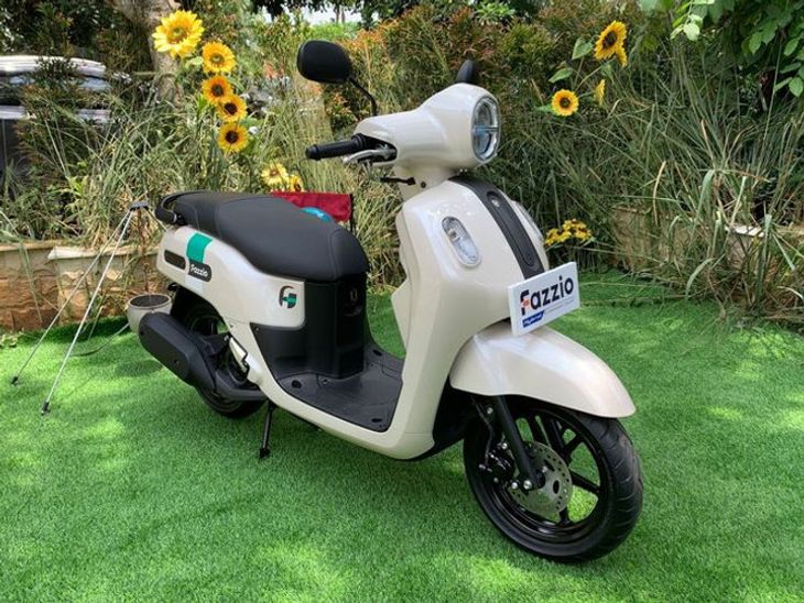 Yamaha's hybrid scooter Fazzio launched in 2 variants and 4 color ...
