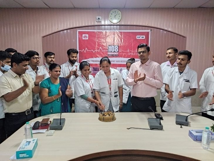 EMT by Jamnagar GVk EMRI Celebrating the day, 108 ambulance service ...