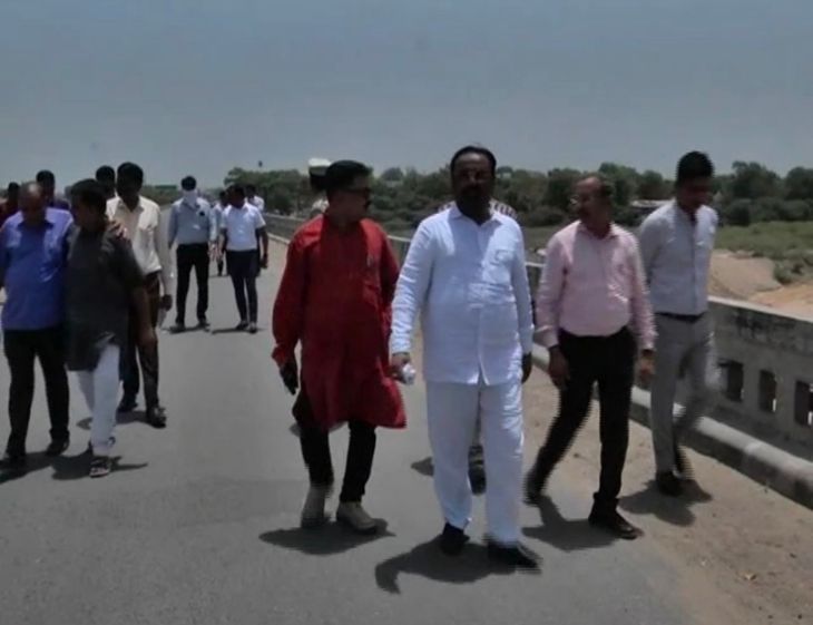 MLA Shashikant Pandya visits Deesa city due to frequent traffic ...