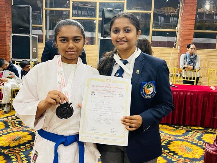 Rinkal Patel of Chakkargarh village in Amreli won two bronze medals at ...