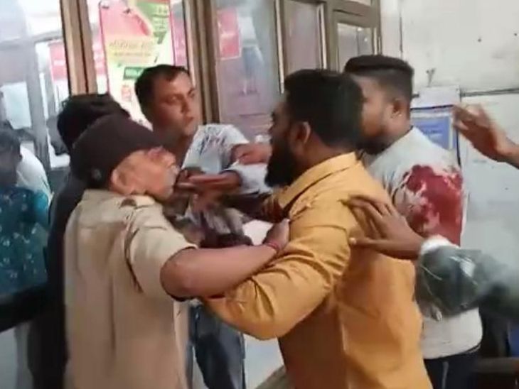 Clash between 2 groups in emergency department of SSG