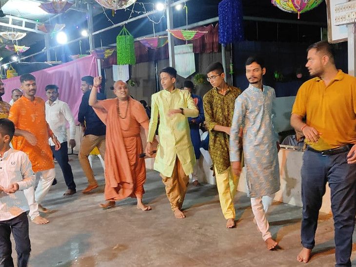 Sharadotsav celebrated in Swaminarayan Temple Loyadham Vadodara ...
