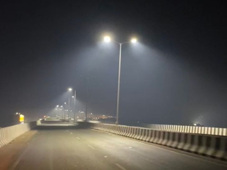 At last it was light on the elevated bridge in Disa; With the beginning ...