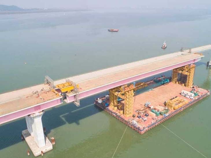 Longest Orthotopic Steel Deck Launched on Trans Harbor Link | સ્ટીલ ડેક ...
