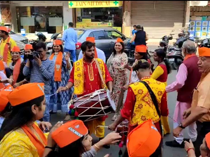 Out of 12 seats in Surat, BJP changed only 2 idols, ticket to Panseria ...