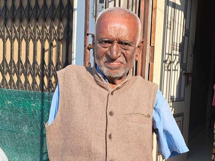 Timba's Rameshbhai Patel never misses voting despite being disabled in ...