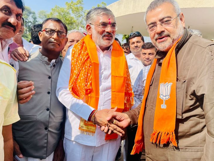 A large number of leaders joined the swearing-in ceremony after ...