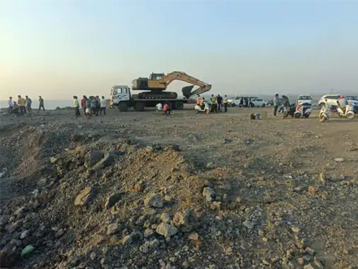 Mamlatdar shuts down operations of Hazira-based steel companies ...